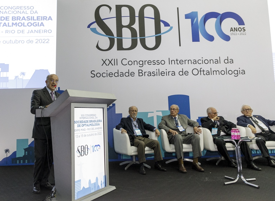 Oftalmologia - SBO 100 anos. 100 motivos para celebrar! - Universo Visual